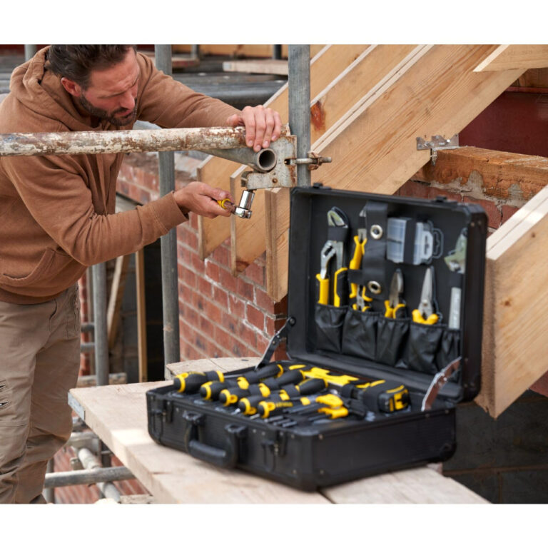 Stanley 142-Piece Toolkit in Aluminium Case | STMT98109-1